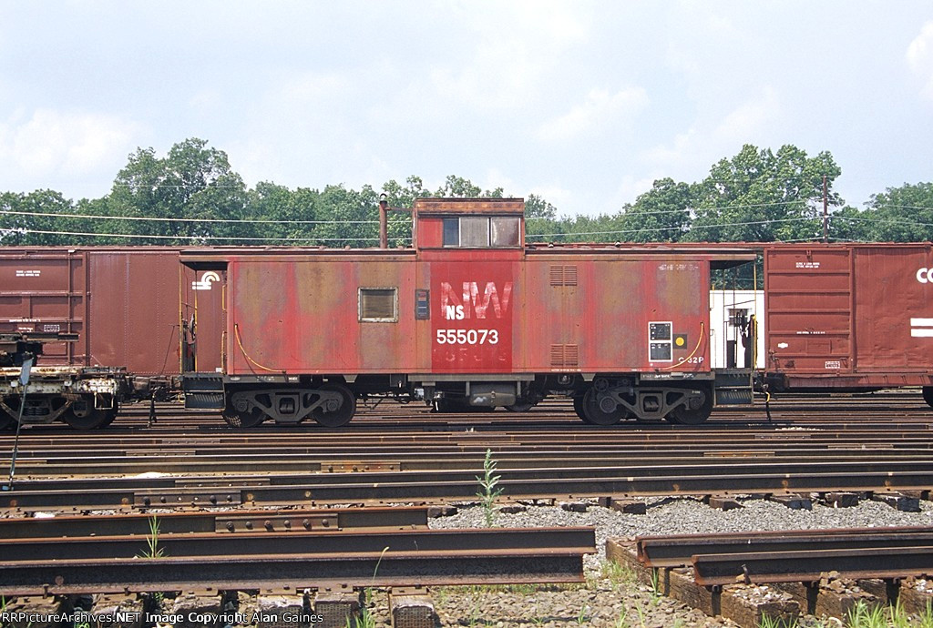 NS Caboose 555073